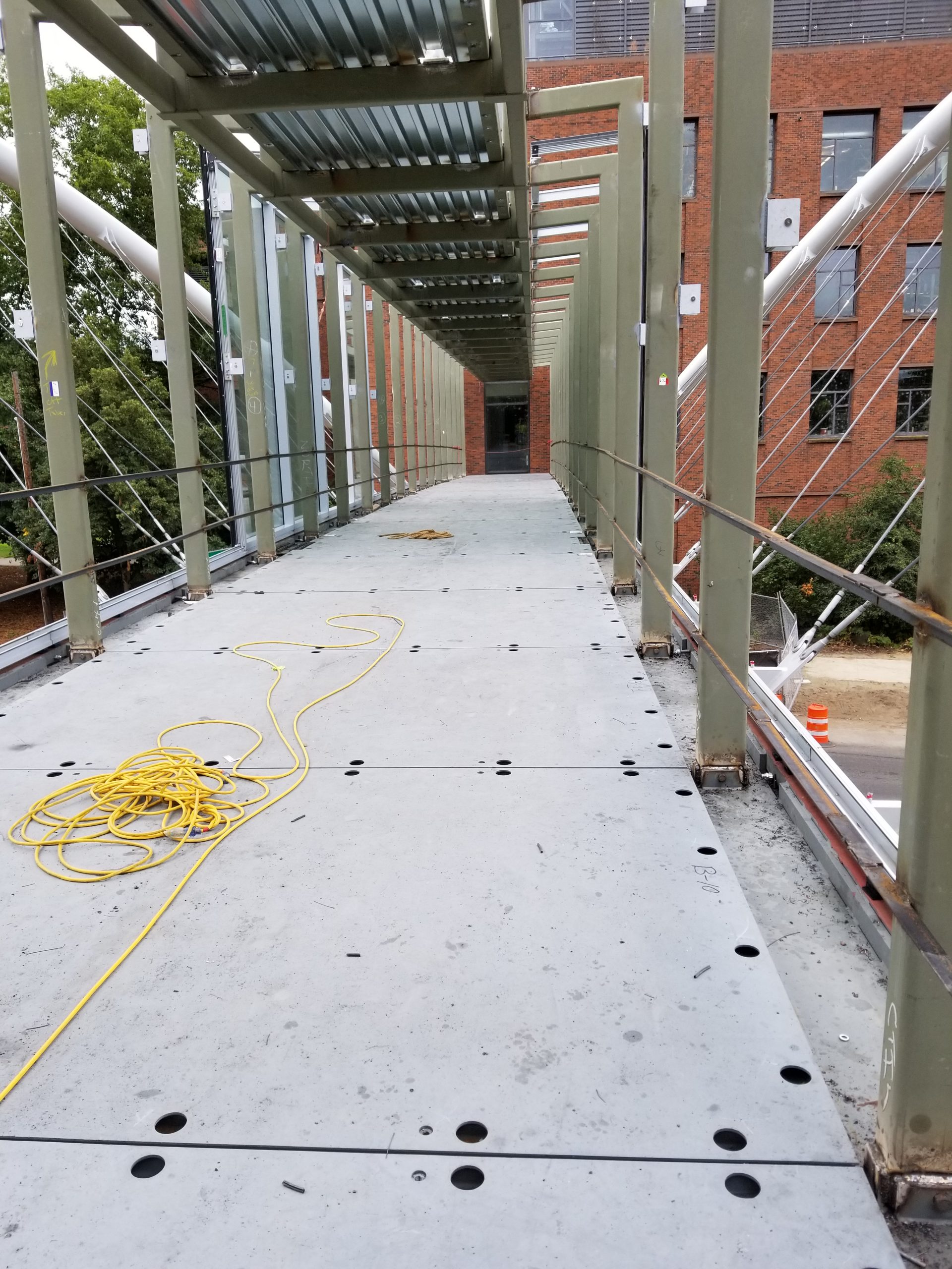 University of Oregon Knight Campus Pedestrian Footbridge | SPS Technology